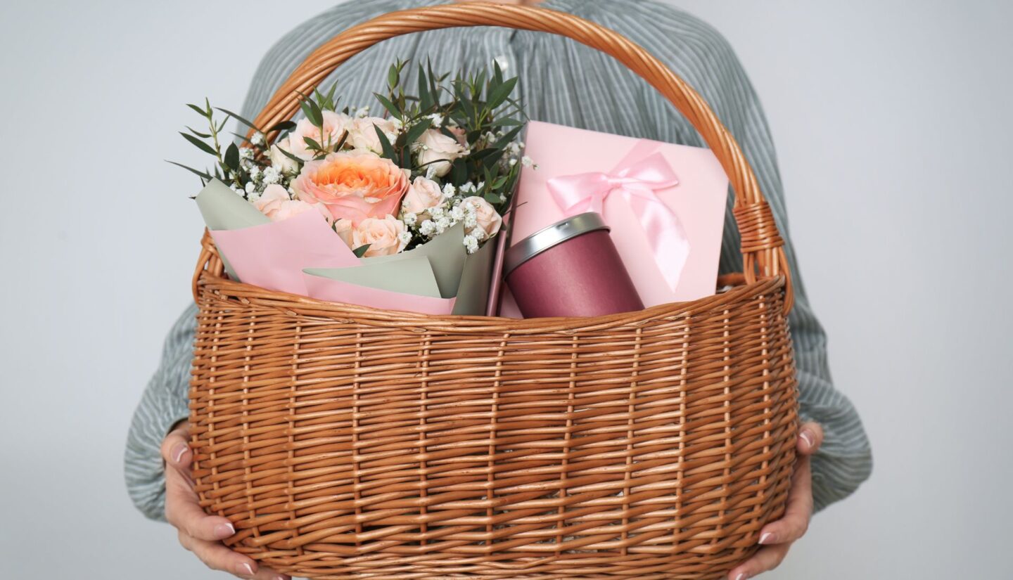 Finding The Perfect Gift: How To Make A Hamper - Boxnip